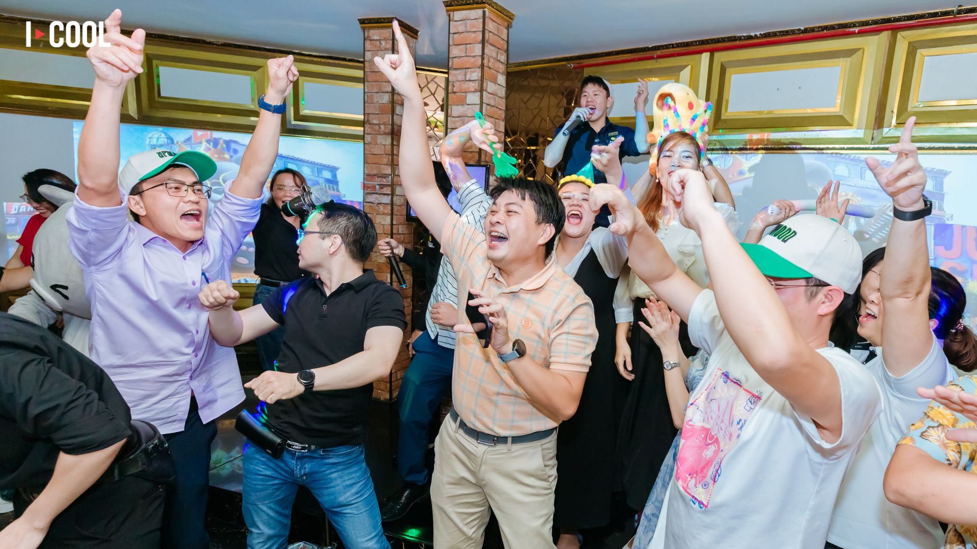 BÙNG NỔ TIỆC COUNTDOWN, ICOOL KHAO VÔ VÀN ƯU ĐÃI - ICOOL KARAOKE